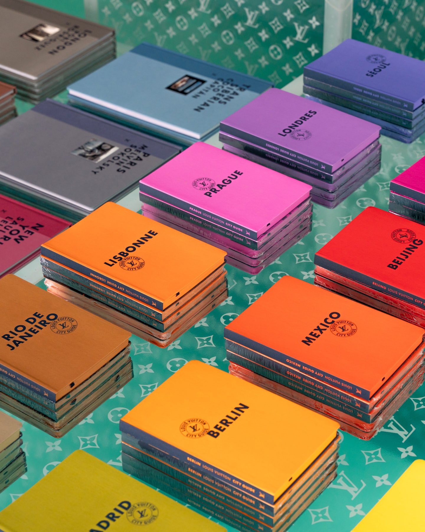 Coleção City Guides para Baús, Viagens e Casa | LOUIS VUITTON
