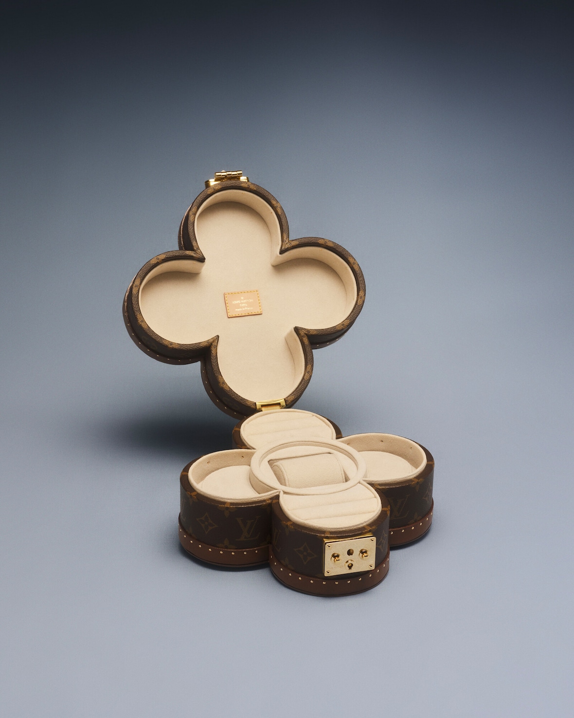 Boxes - Trunks, Travel and Home Luxury Collection | LOUIS VUITTON