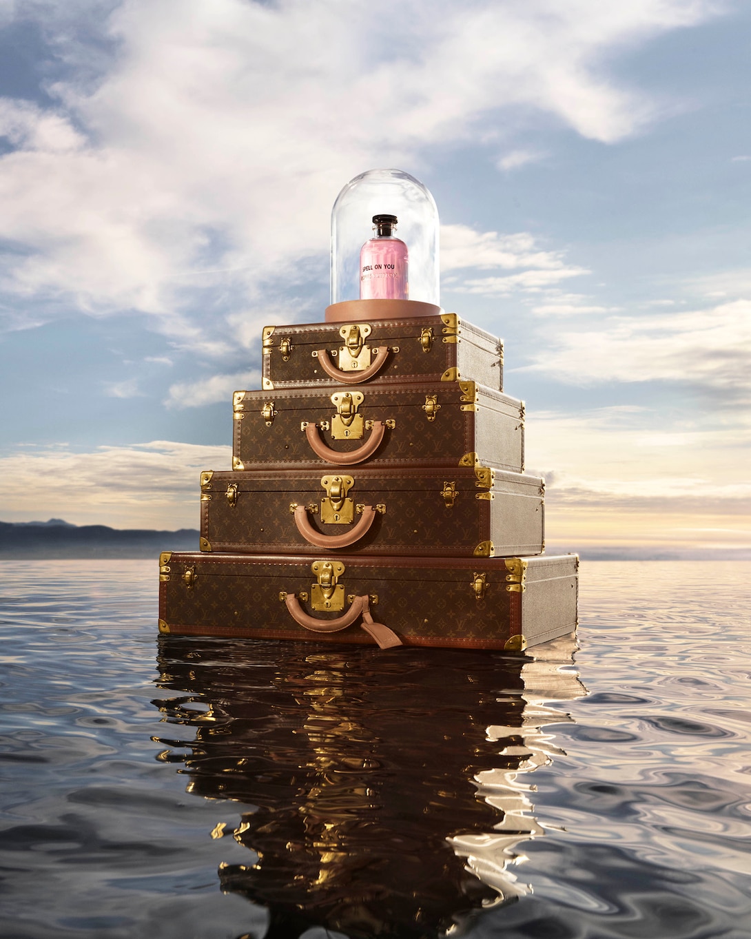 Engraved Perfume Bottles | LOUIS VUITTON