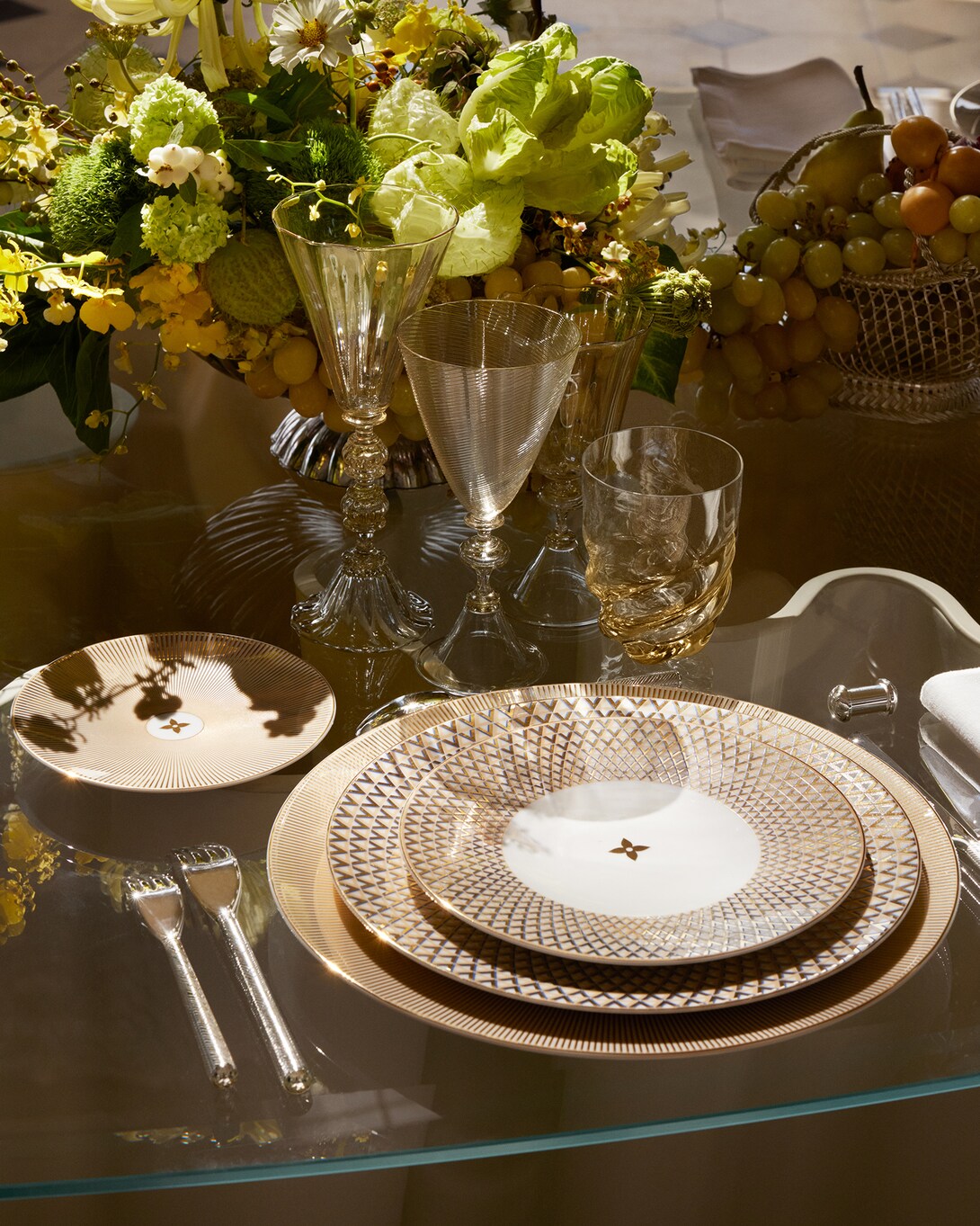 Art of Dining Luxury Tableware | LOUIS VUITTON