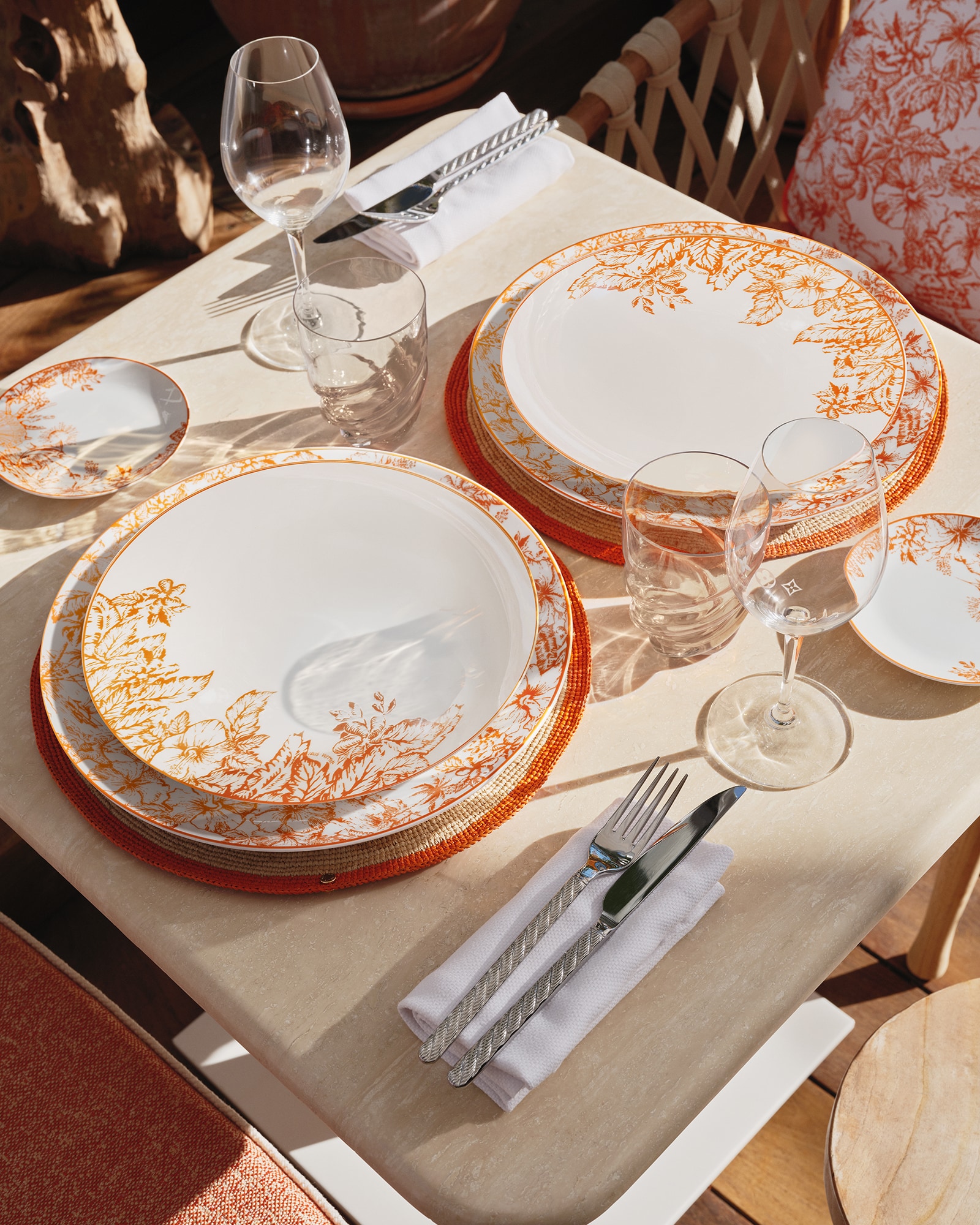 Art of Dining Luxury Tableware | LOUIS VUITTON