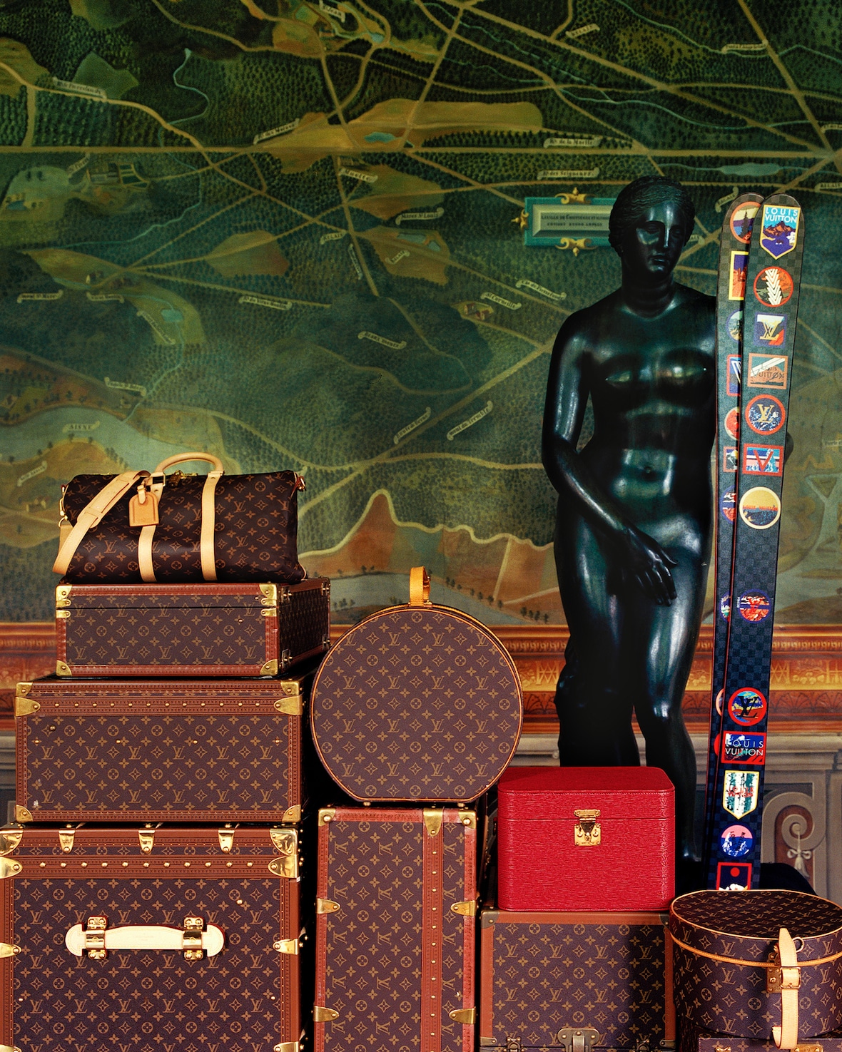 Luxury Travel Trunks & Suitcases | LOUIS VUITTON