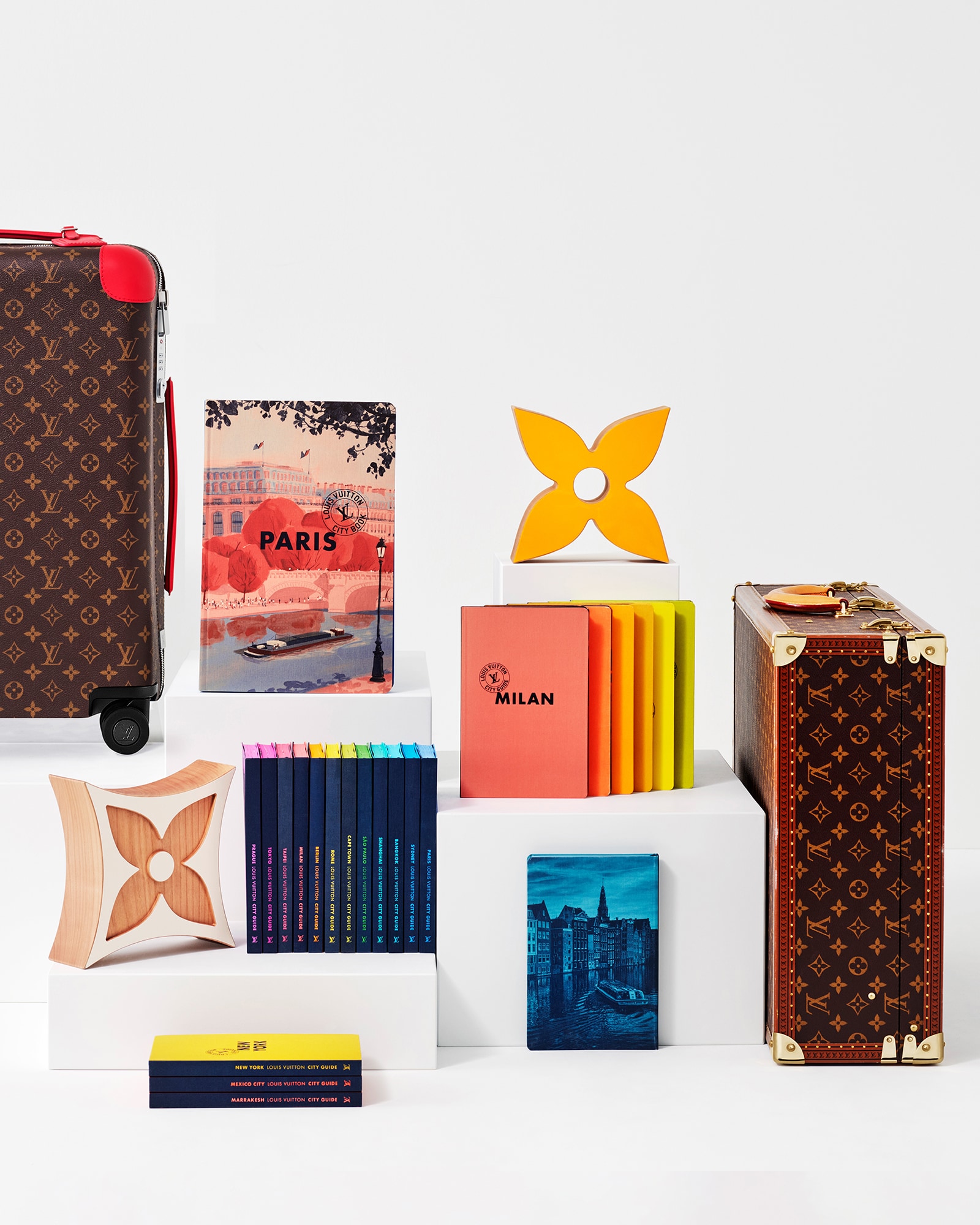 City Guides Collection for Trunks, Travel and Home | LOUIS VUITTON