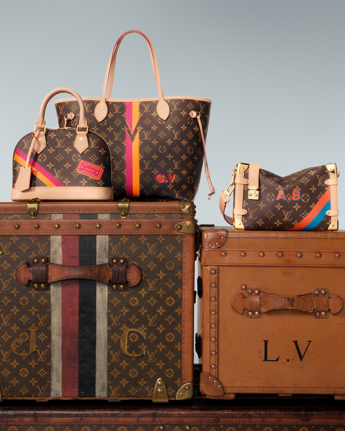 Designer Personalized Handbags and Small Leather Goods | LOUIS VUITTON