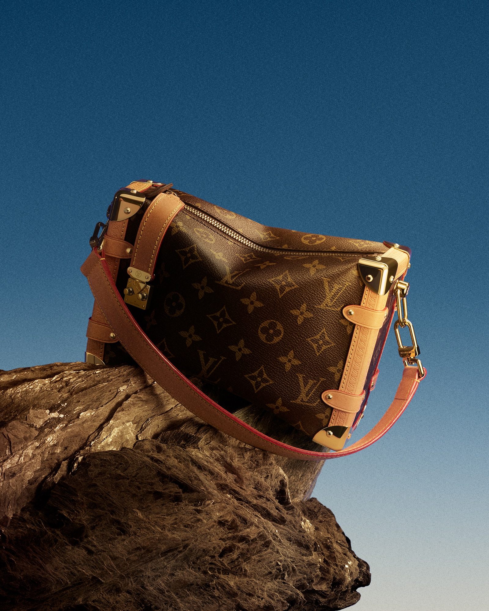 LV Monogram Bags & Purses – Monogram Signature Collection | LOUIS VUITTON
