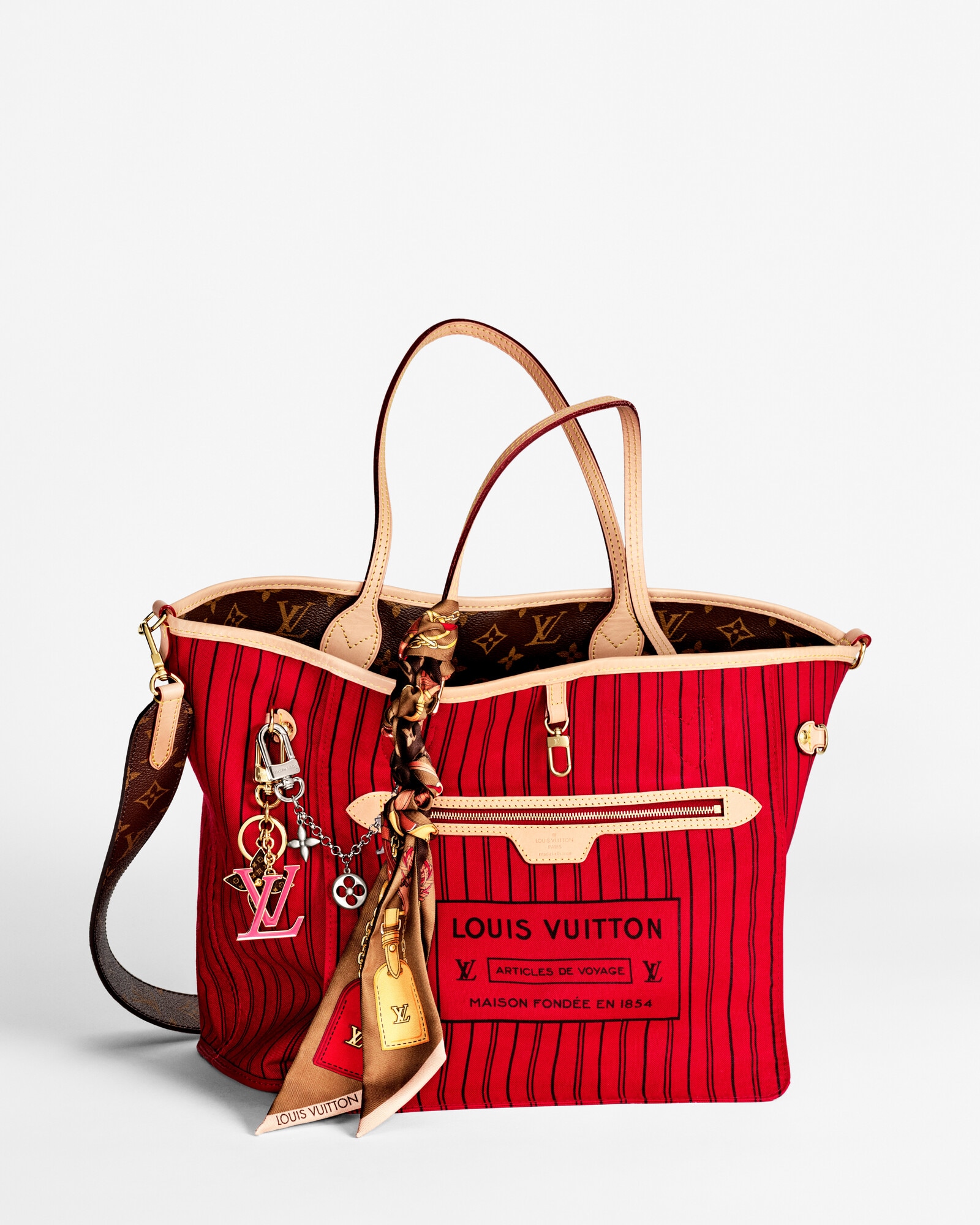 Key Holders and Bag Charms Collection for Women | LOUIS VUITTON