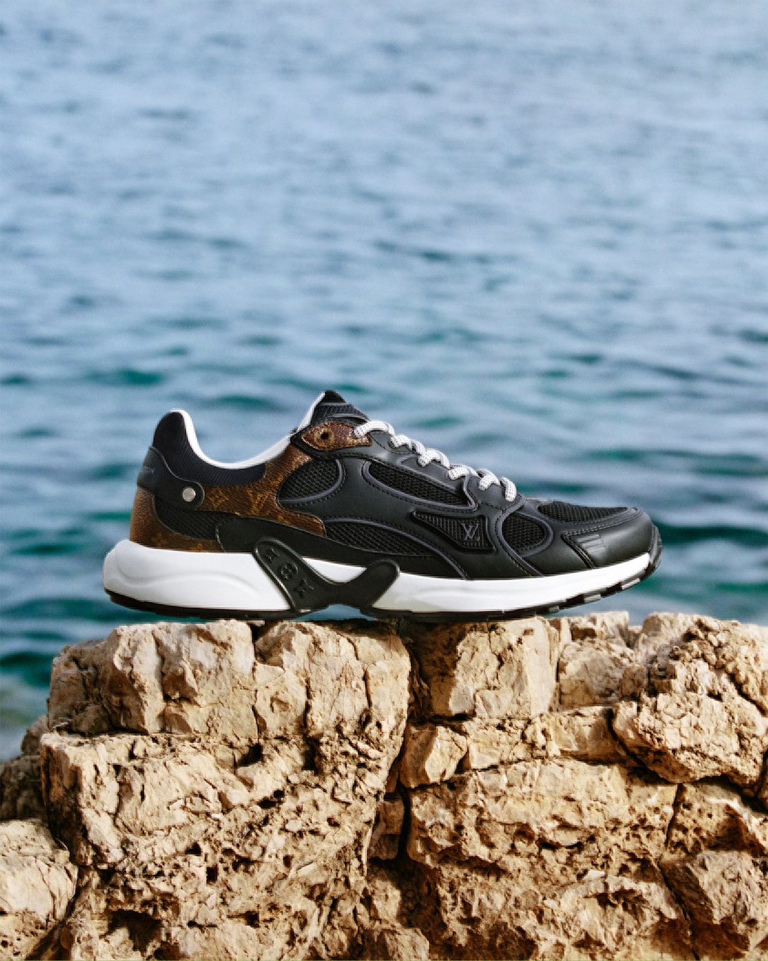 Designer Sneakers for Women | LOUIS VUITTON