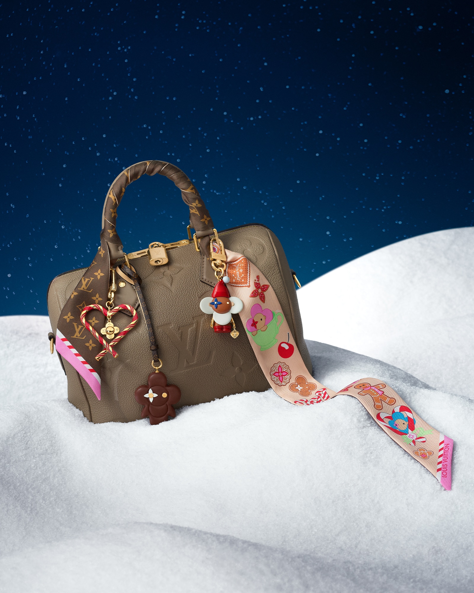 Women's Bag Charms, Luxury Key Holders, Keychains | LOUIS VUITTON
